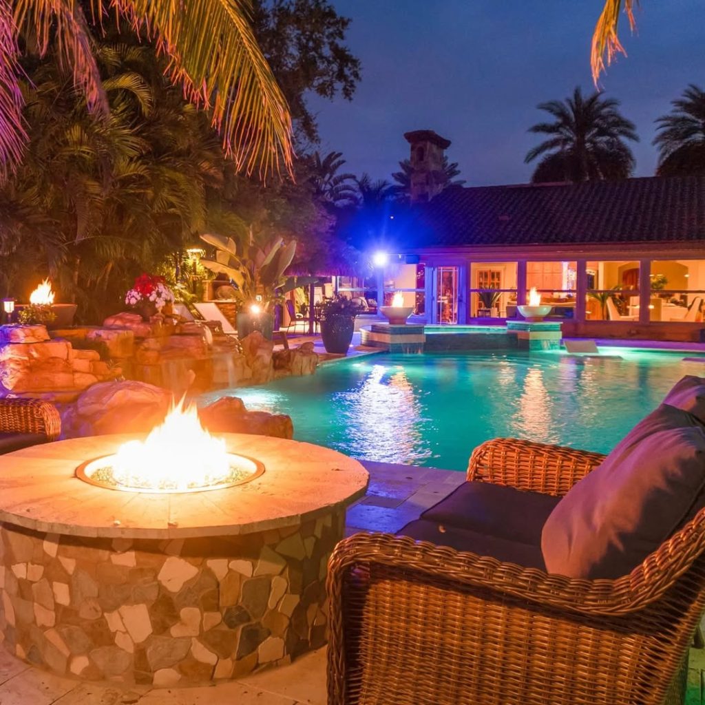 Clear Tech Pool Company in St. Petersburg & Tampa, FL